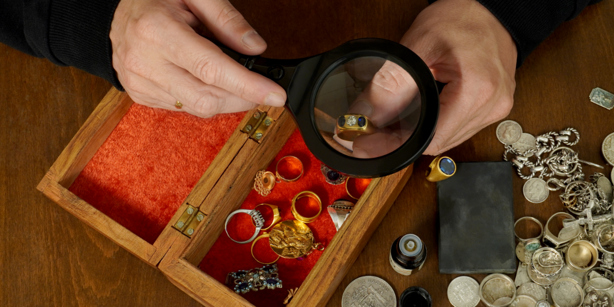 How Pawn Shops Authenticate Real Gold | Manassas VA
